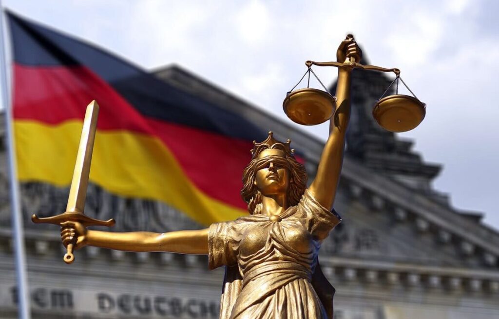 El artículo 37 de la Ley Fundamental de Bonn: Protección de derechos y ...